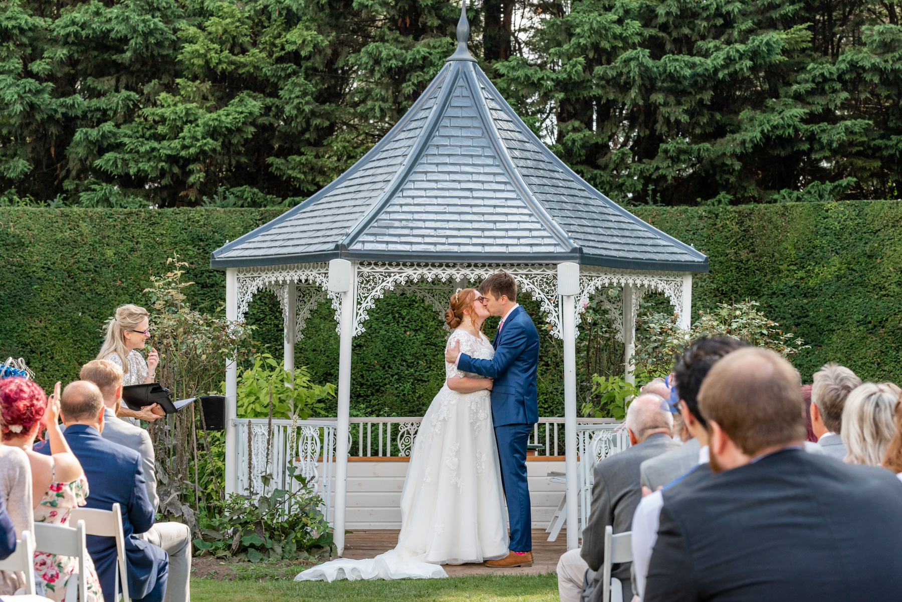 How do I book a Registrar in Norfolk. | Hockwold Hall